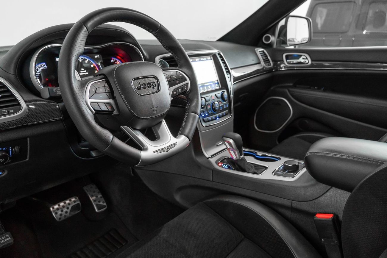 Used Jeep Grand Cherokee Trackhawk 2018 for sale in Dubai - 770525