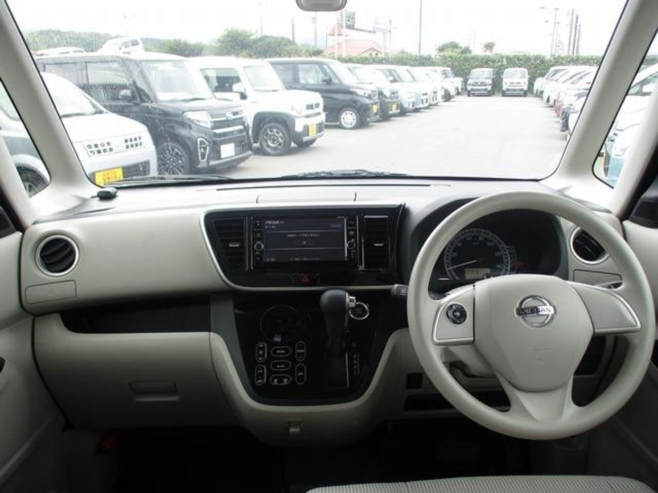 Used Nissan Z B21A 2018 for sale in Japan - 680791