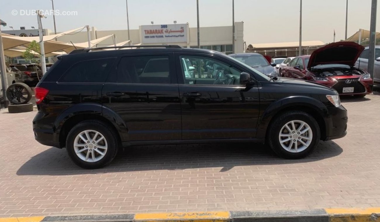 Used Dodge Journey GXT - 7 Seater 2017 for sale in Dubai - 524414