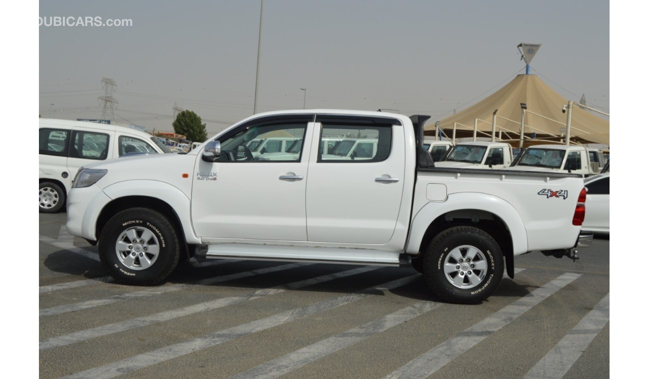 Used Toyota Hilux Clean car Diesel 2012 for sale in Dubai - 508911