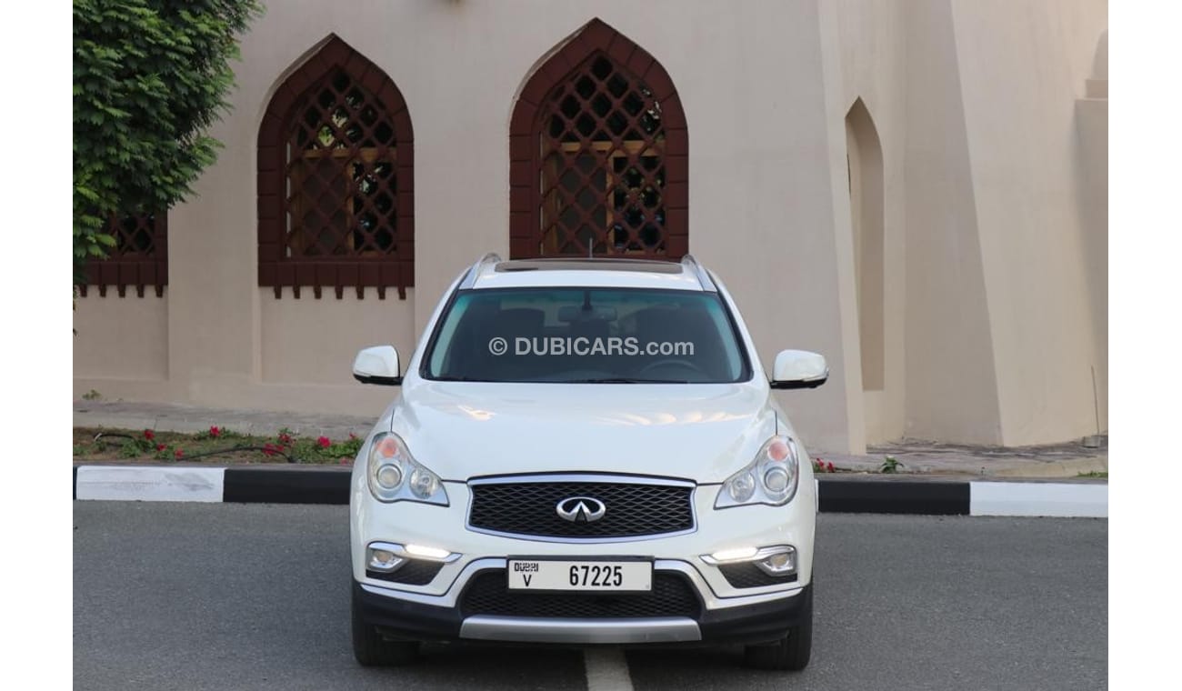 Used Infiniti QX50 2018 for sale in Dubai - 612135