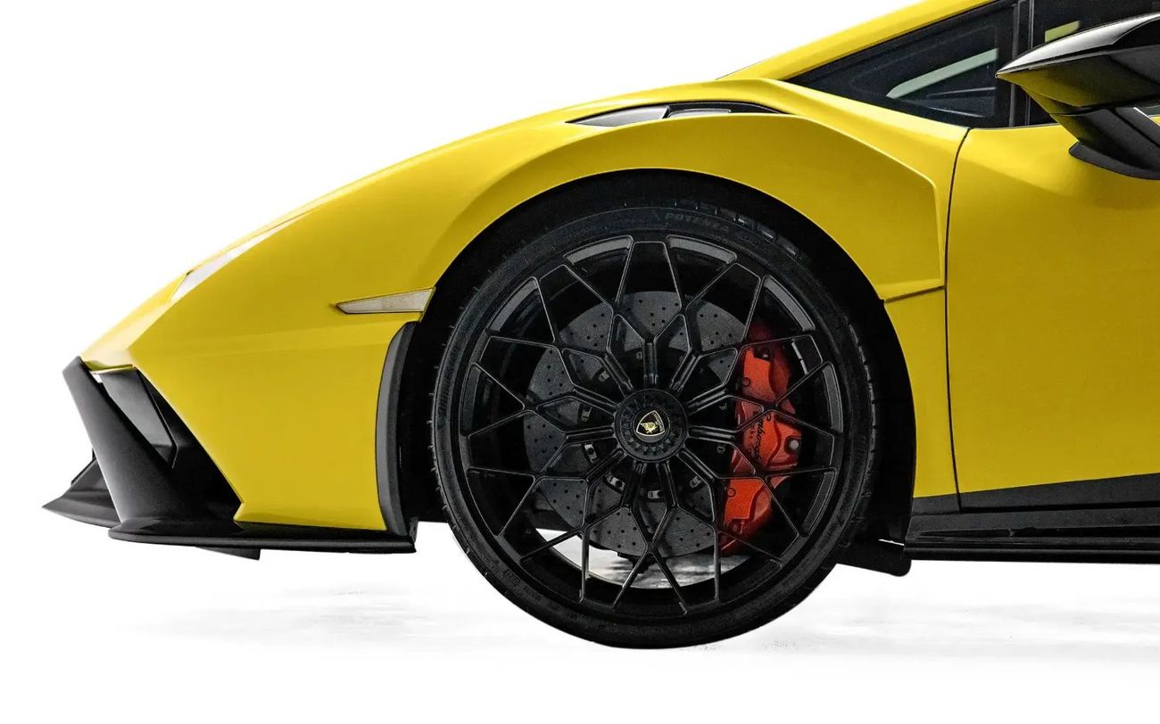 Used Lamborghini Huracan STO - GCC Spec 2022 for sale in Dubai - 860912