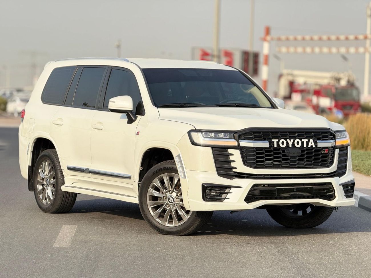 مستعملة تويوتا لاند كروزر Toyota Lc200 2015 facelifted to 2025 ...