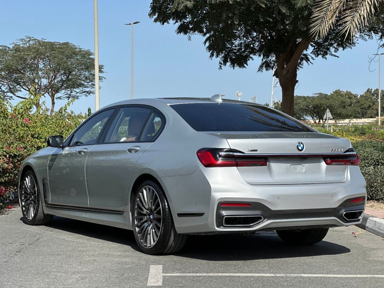 Used BMW 750Li Luxury M Sport Package 4.4L BMW 750 Li M Package Diamond Class / GCC / 2020 ...