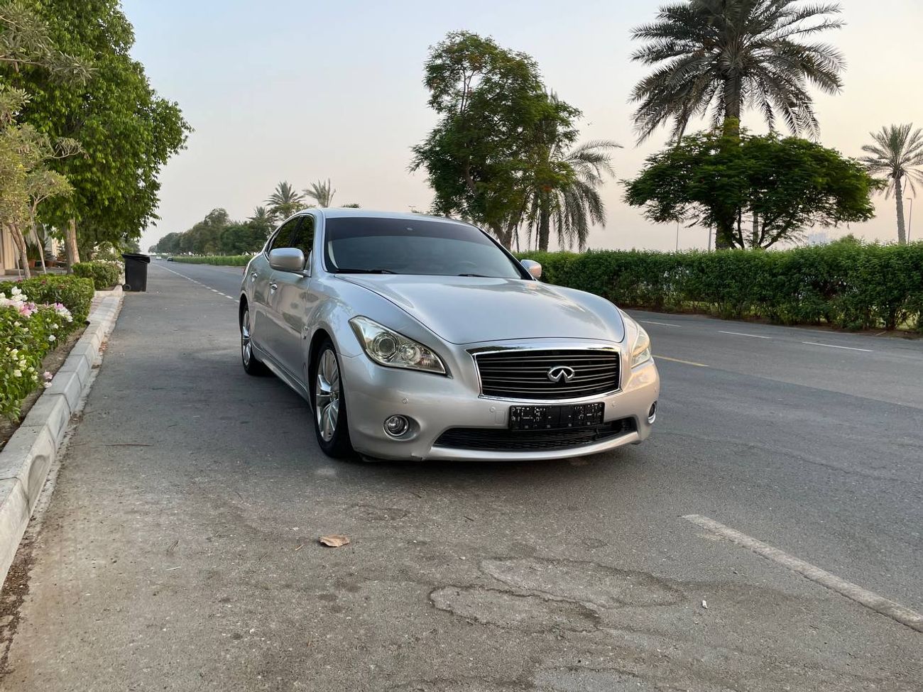 Used Infiniti Q70 Luxury 3.7L 2015 for sale in Dubai - 870992