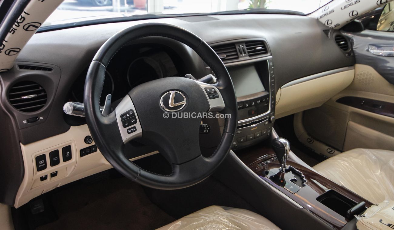 Used Lexus IS300 2012 for sale in Dubai - 87243