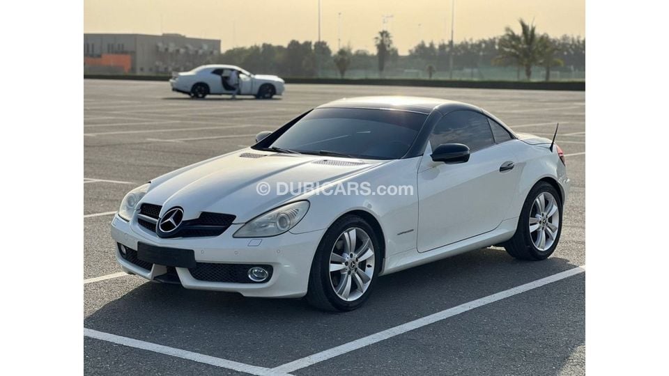 مستعملة مرسيدس بنز SLK 200 2009 للبيع في الشارقة - 620885