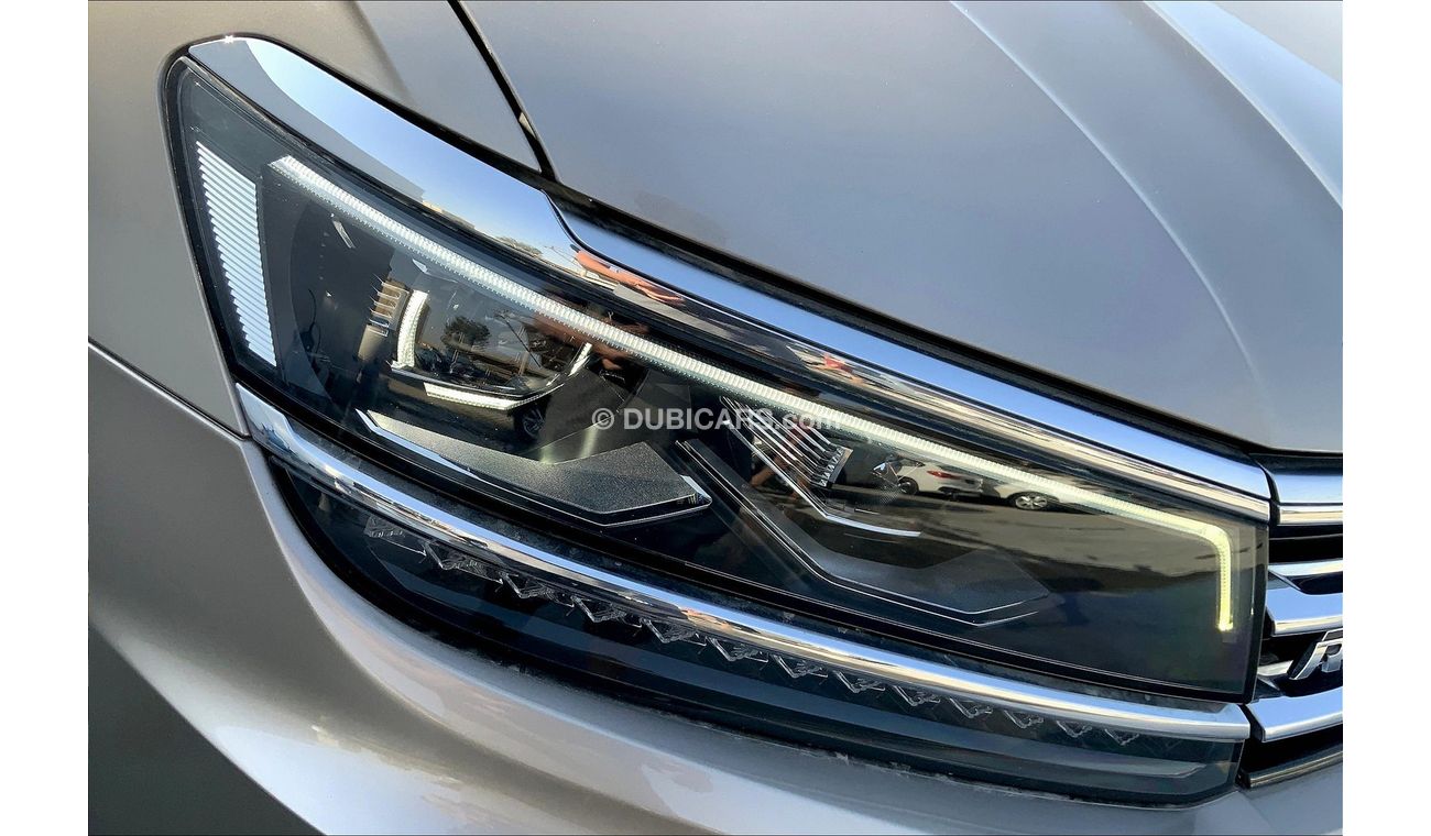 Used Volkswagen Tiguan R-Line 2018 for sale in Dubai - 497950