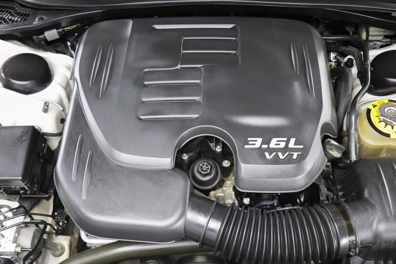 Used Dodge Challenger LA 2015 for sale in Dubai - 552244