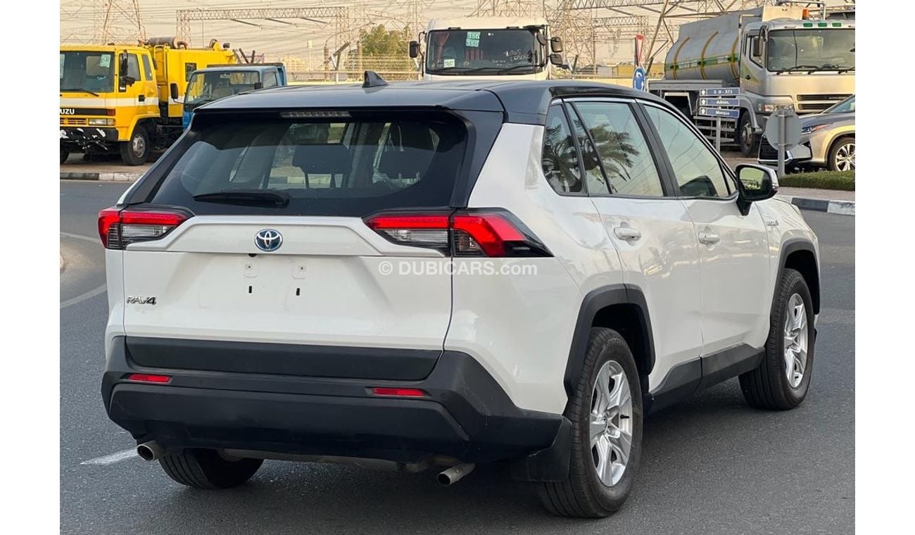 Used Toyota RAV4 2020 for sale in Dubai - 660063