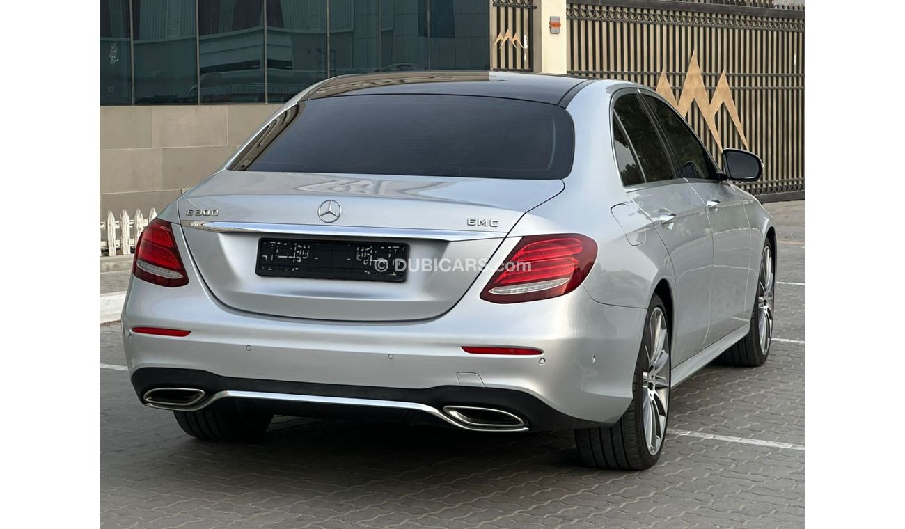 Used Mercedes-Benz E300 Std 2018 for sale in Dubai - 642758