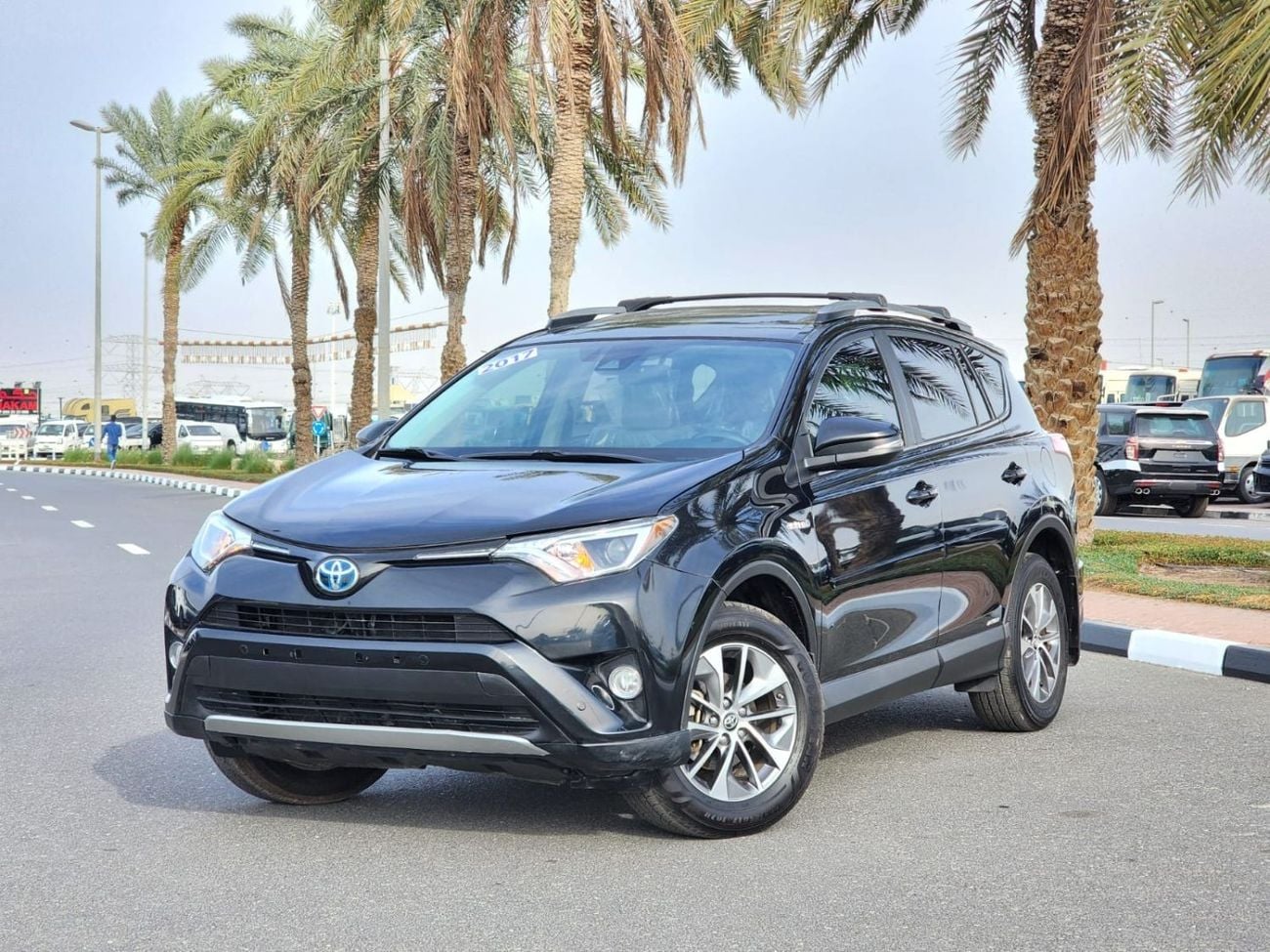Used TOYOTA RAV4 XLE HYBRID 2017 FULL OPTION 2017 for sale in Dubai ...