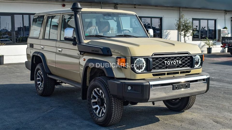 جديدة تويوتا لاند كروزر 70 2025 للبيع في دبي - 798245