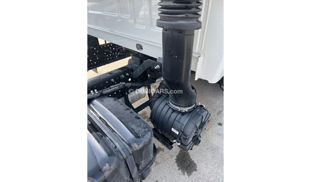 New Isuzu Npr85 Crew Cab, 3.0 CC, MY 2023 2023 for sale in Dubai - 708415