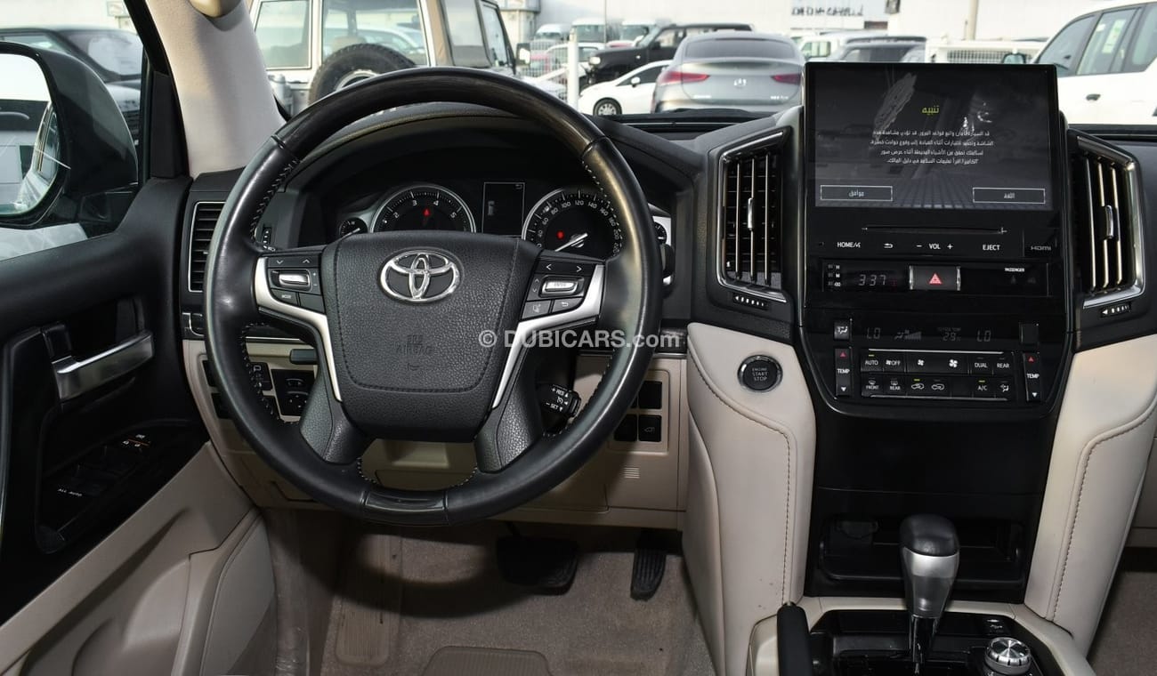 Used Toyota Land Cruiser GXR V8 Grand Touring 2021 for sale in Dubai ...