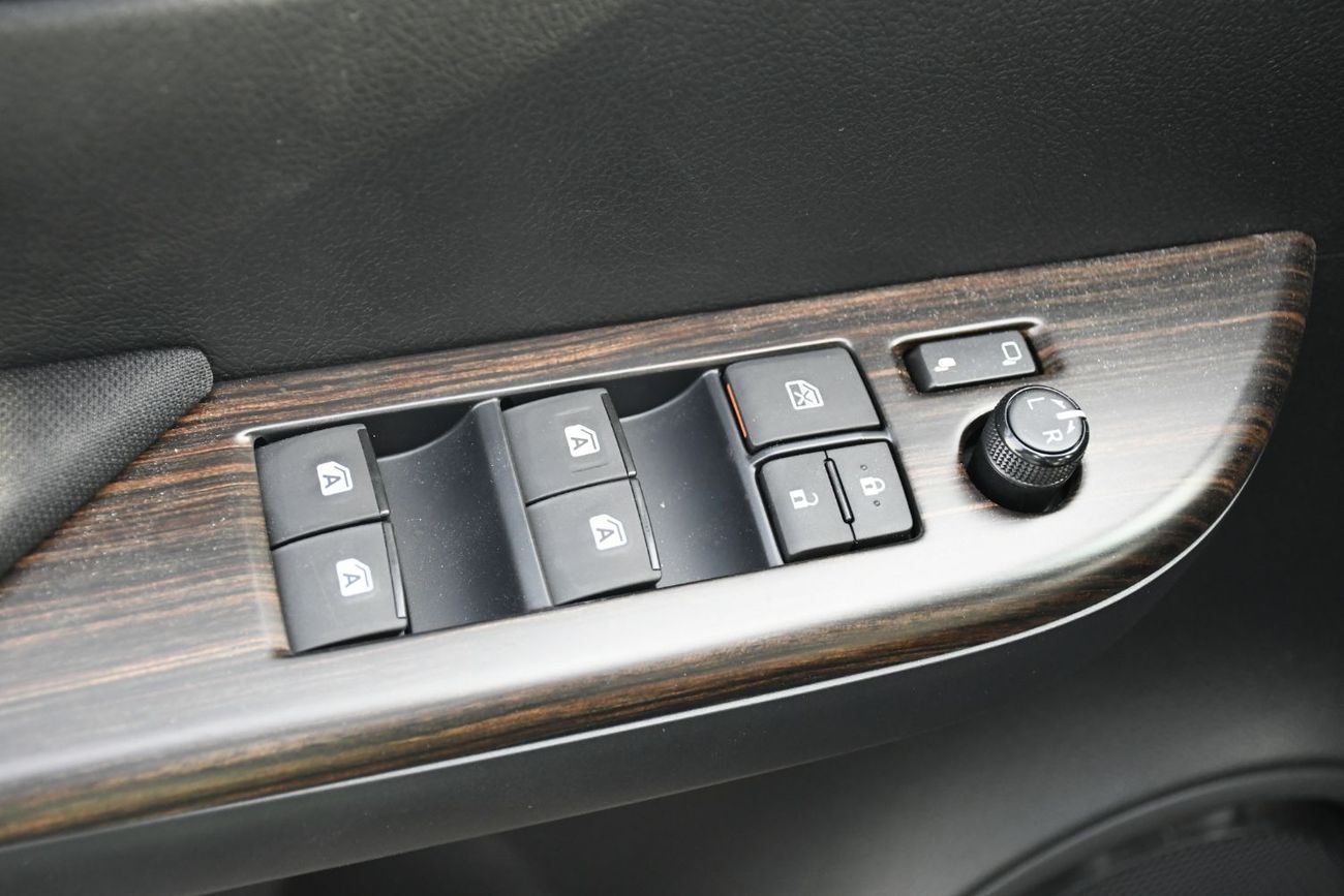 New Toyota Hilux 2.7L Manual Push Start with BSM Full Option 2025 for sale in Dubai - 886162