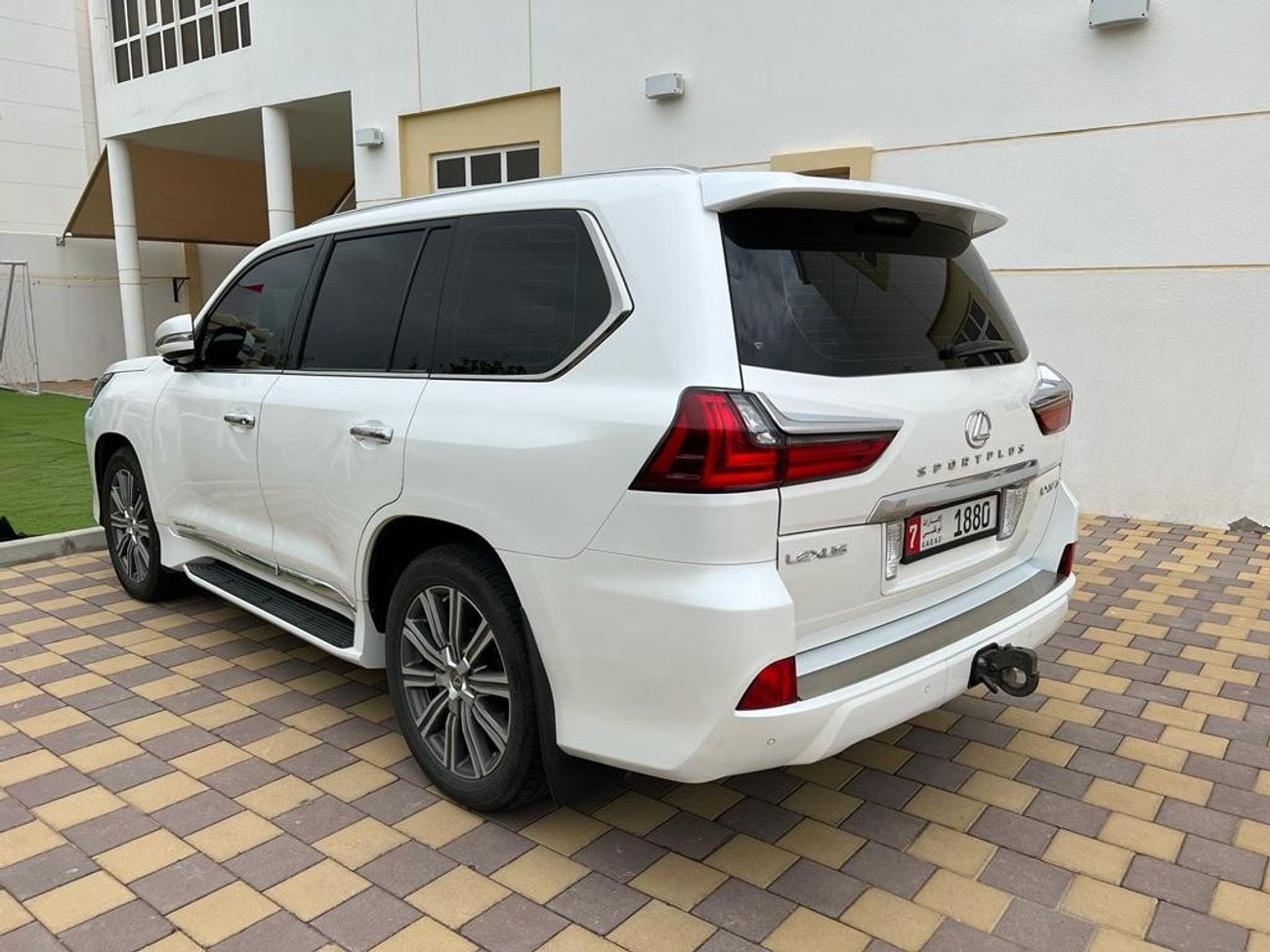 Used Lexus LX570 2017 for sale in Dubai - 562371