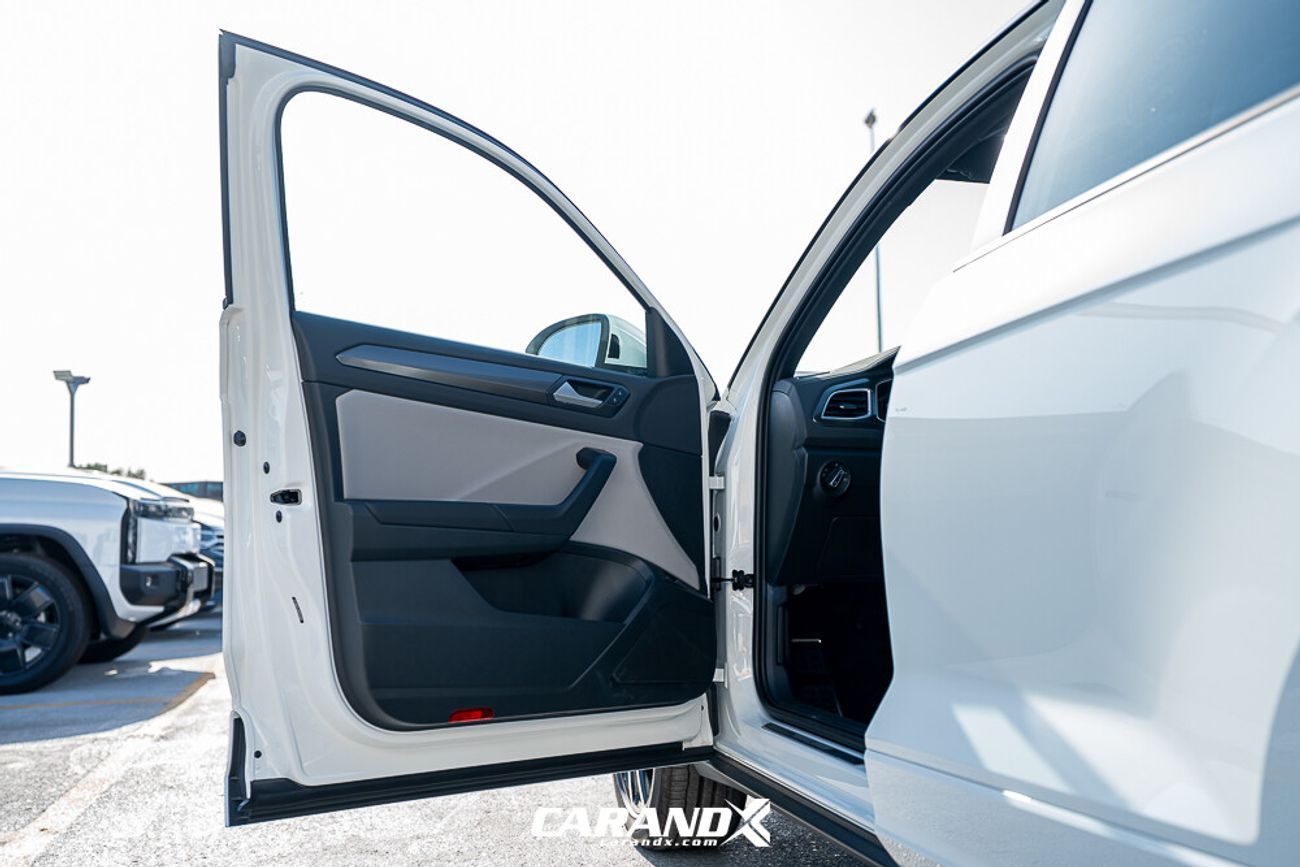 New Volkswagen T ROC Volkswagen T-ROC 300TSI 1.5T DSG Top Version 2025 for sale in Dubai - 843881