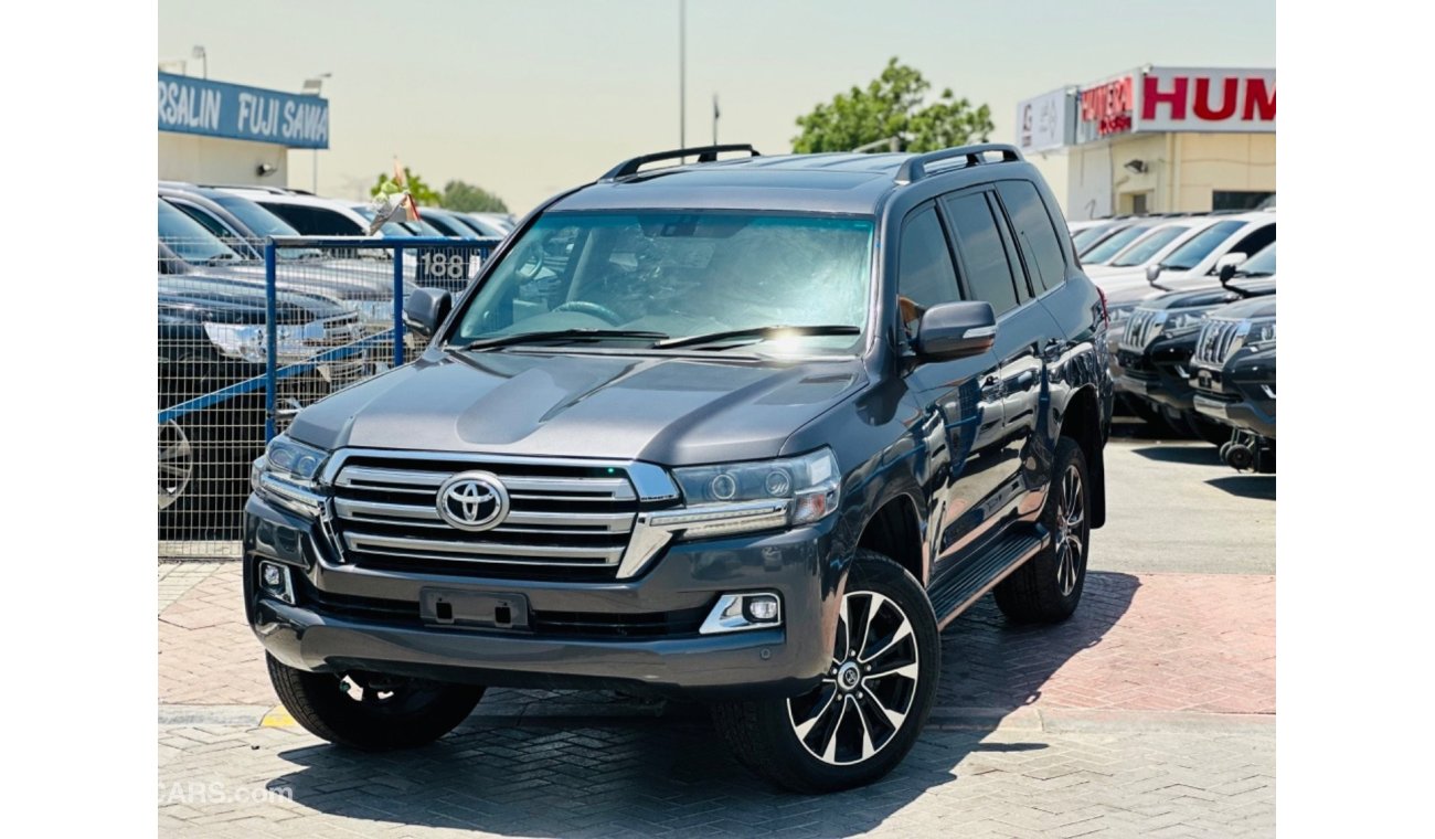 Used Toyota Land Cruiser Right Hand Drive 2017 for sale in Dubai - 551587