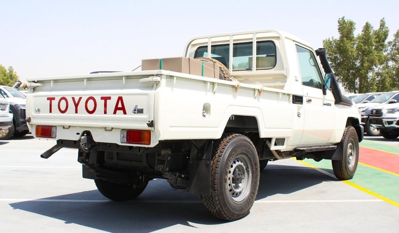 New Toyota Land Cruiser Pick Up TOYOTA LC 79 4.0 V6 2022 for sale in Dubai - 546423
