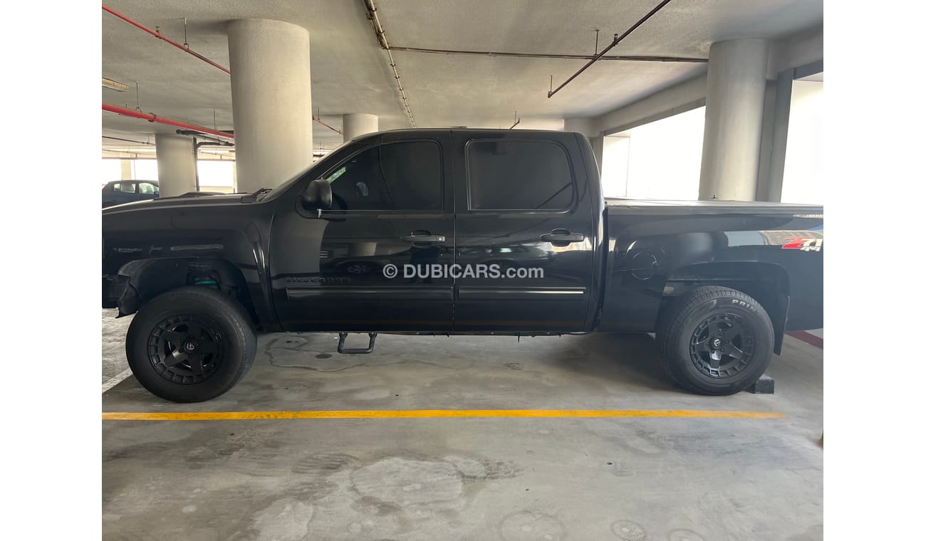 Used Chevrolet Silverado LS 2013 for sale in Dubai - 746468