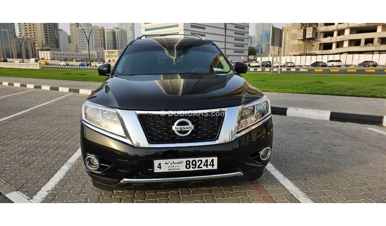 Used Nissan Pathfinder SL 2015 for sale in Sharjah - 637330