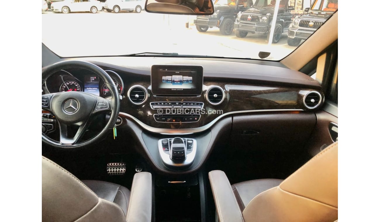 Used Mercedes-Benz Viano 2016 for sale in Dubai - 652776
