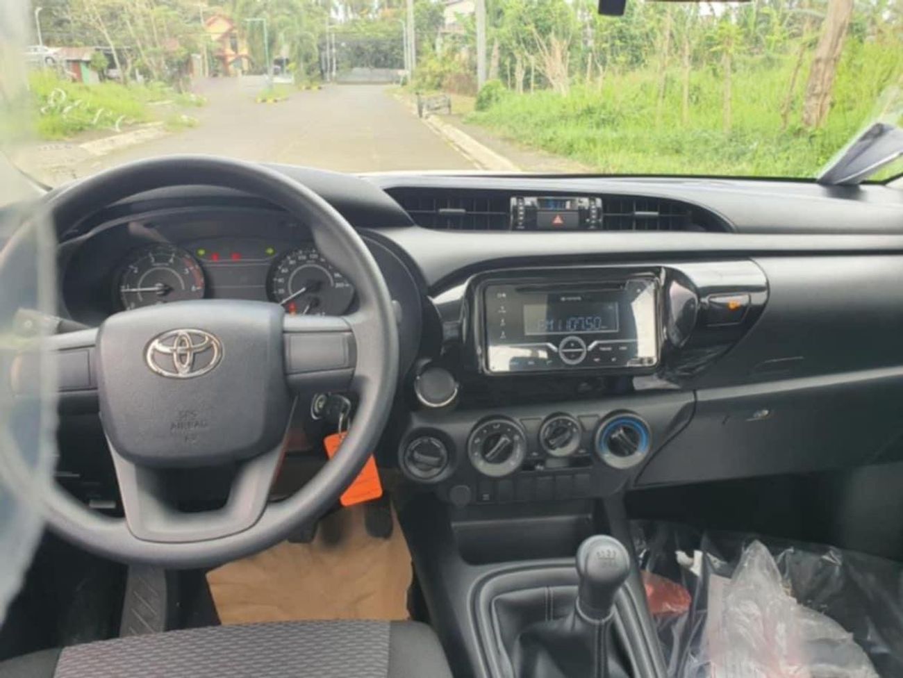 جديدة تويوتا هيلوكس DC F/O 4X4 DIESEL . MANUAL 2.4 Diesel TRANSMISSION ...