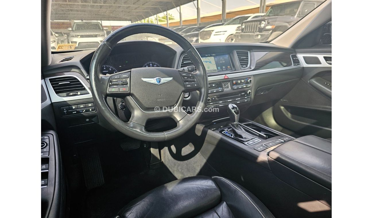 Used Genesis G80 2015 for sale in Dubai - 684196