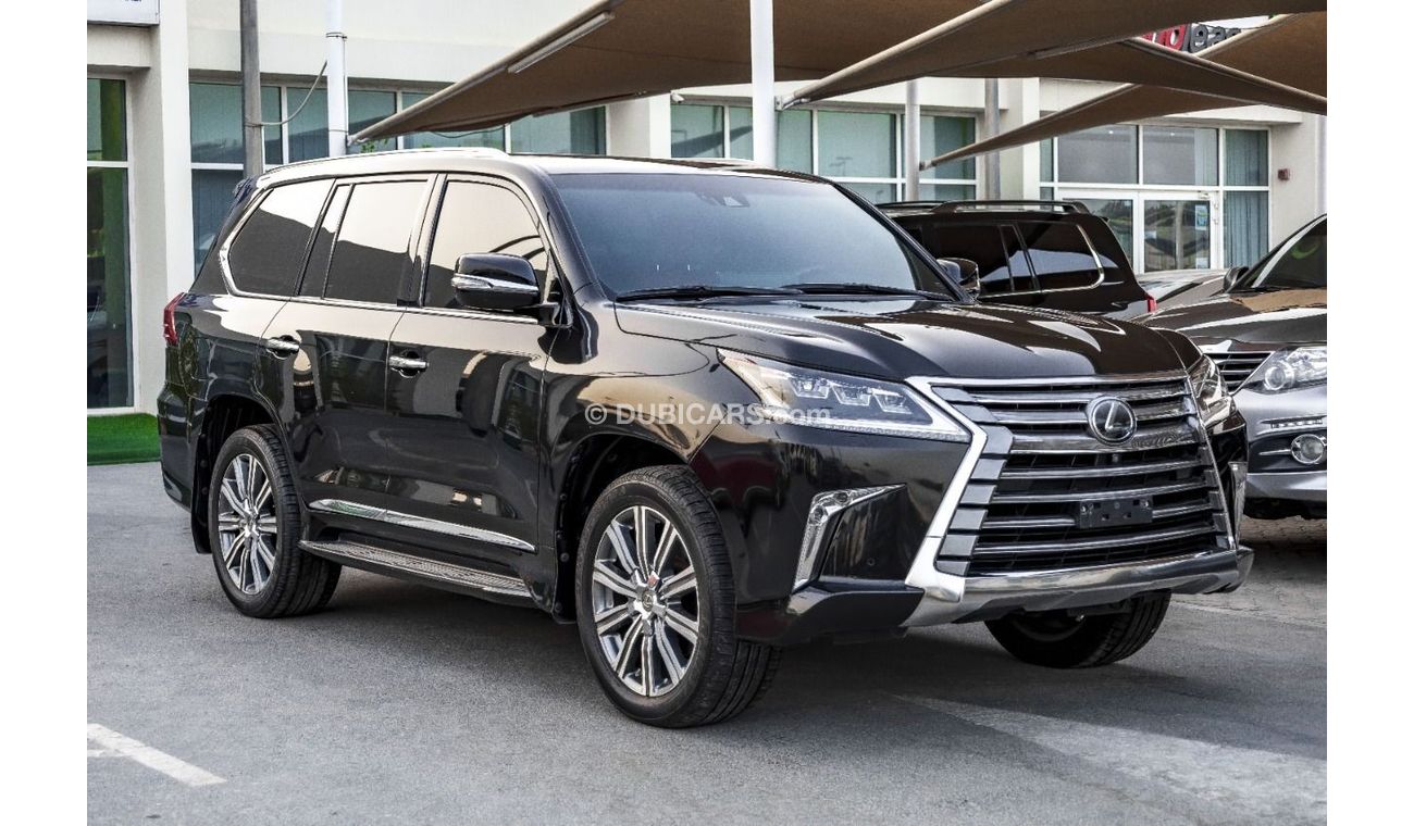 Used Lexus LX570 2017 for sale in Dubai - 519804