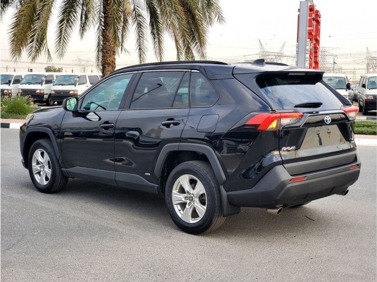 Used Toyota RAV4 2021 for sale in Dubai - 735706