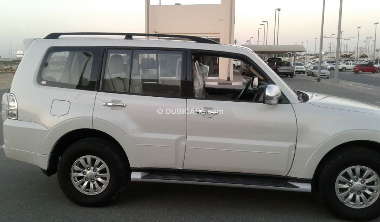 Used Mitsubishi Pajero Pajero 2014 2014 for sale in Dubai - 150052