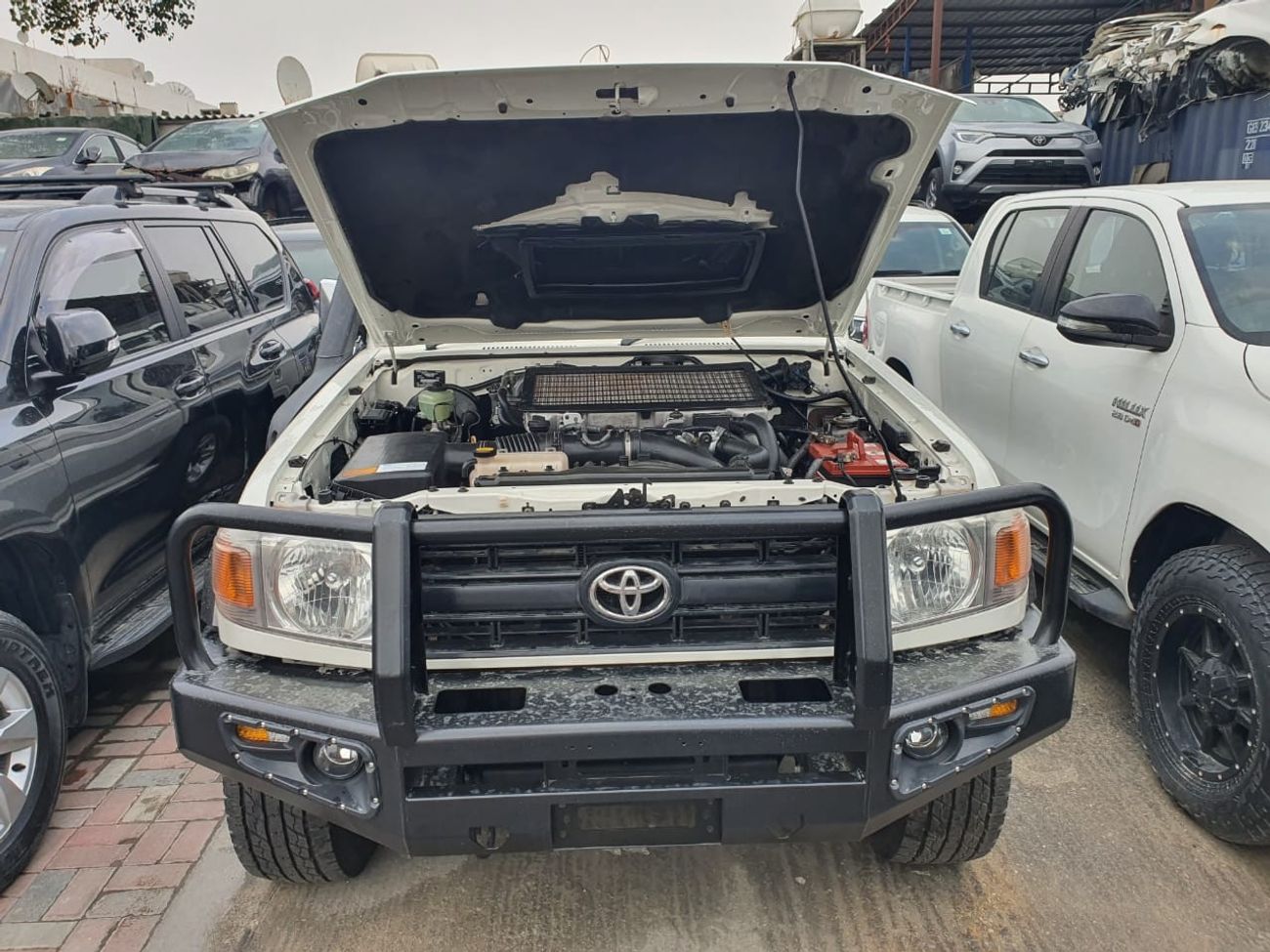 Used Toyota Land Cruiser Pick Up 2014 for sale in Dubai - 732249
