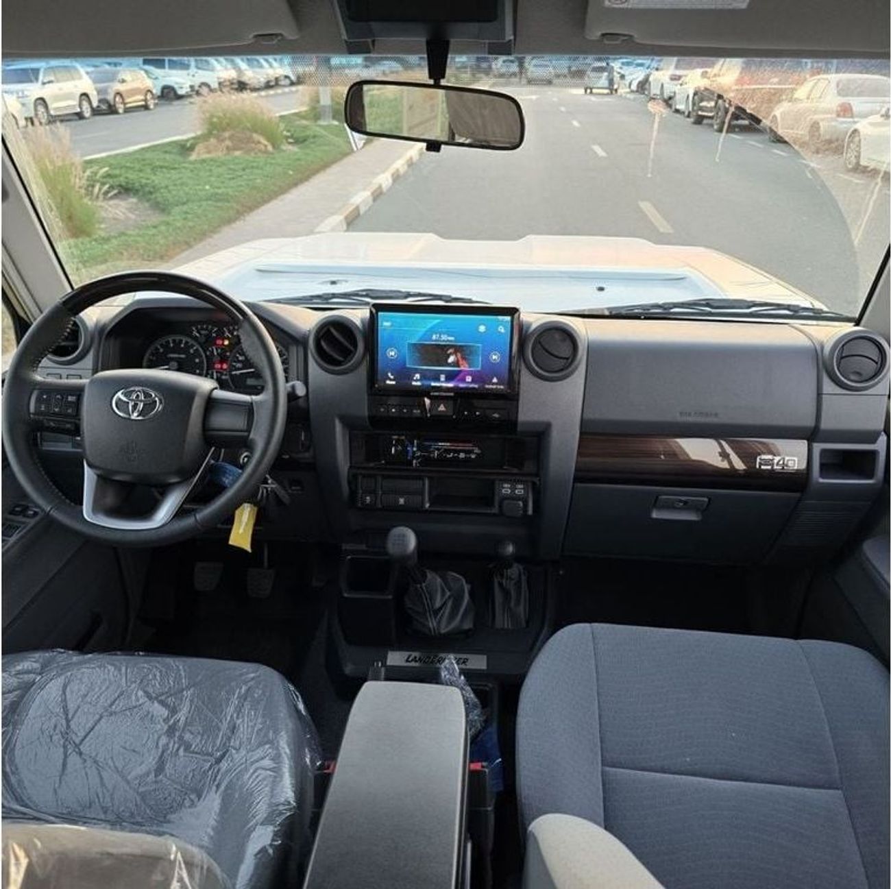 New Toyota Land Cruiser 70 2025 Toyota LC76 4.0L Mid Option 2025 for sale in Dubai - 825407
