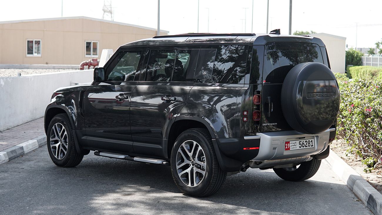 Used Land Rover Defender 100, SE P400, 2023, With Service Contract ...