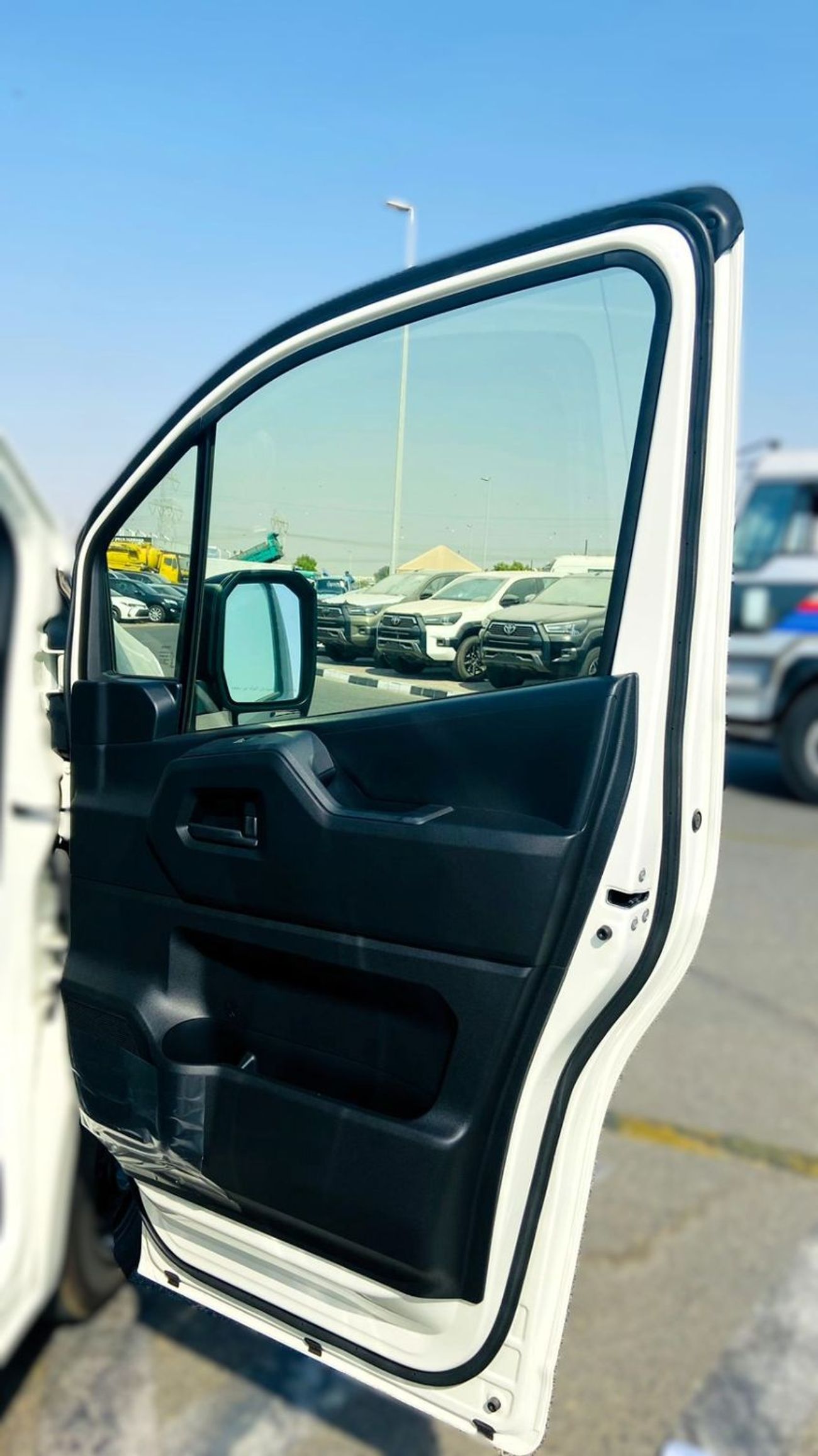 New Toyota Hiace Cargo High Roof 3.5l petrol A/T GCC 2025 Model 2025 ...