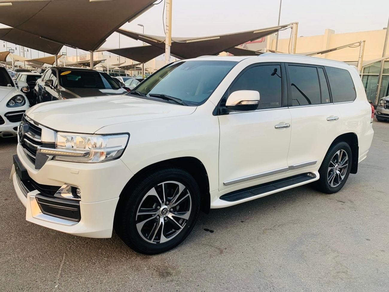 Used Toyota Land Cruiser 2020 for sale in Sharjah - 875760