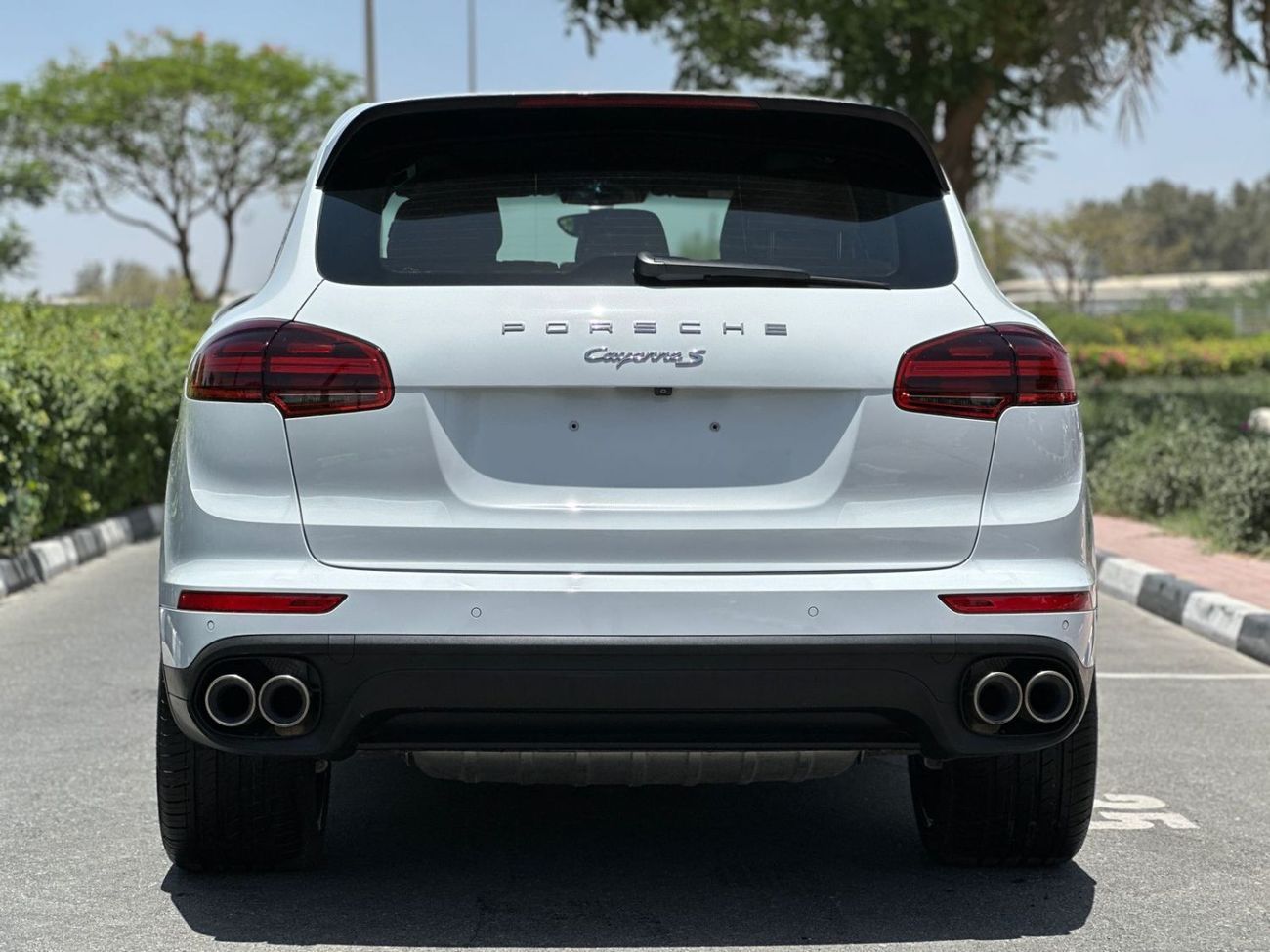 Used Porsche Cayenne S Platinum Edition 3.6L 2015 for sale in Dubai - 855037