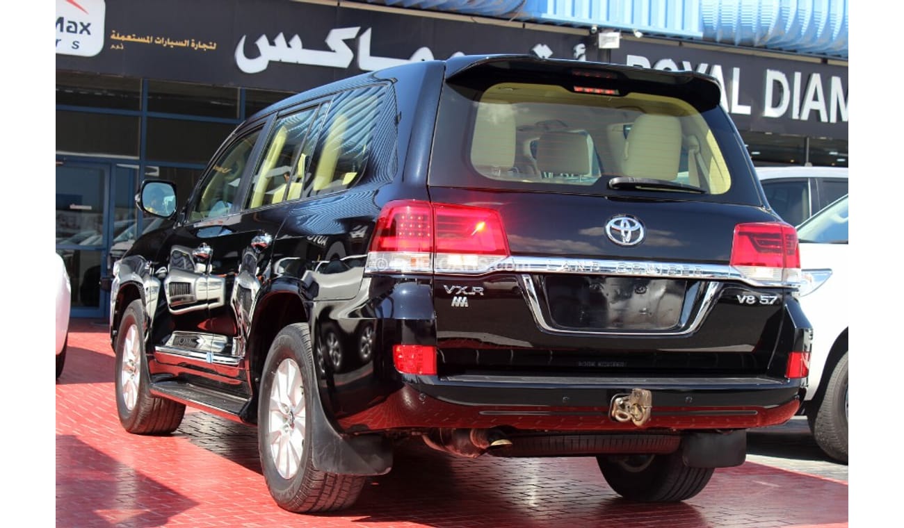 Used Toyota Land Cruiser (2016) VXR V8 5.7, GCC 2016 for sale in Dubai ...
