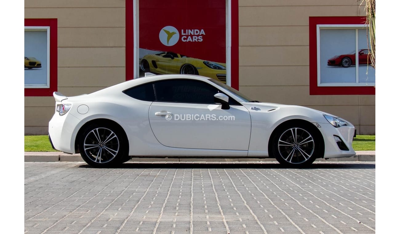 Used Toyota 86 2015 for sale in Dubai - 587273
