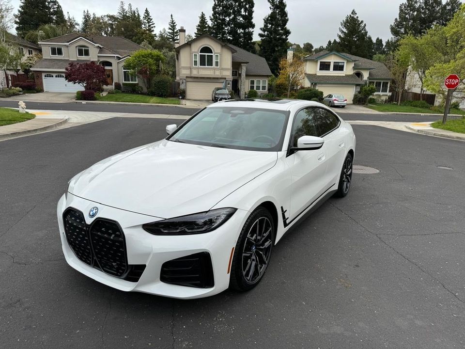 Used BMW i4 BMW A4 2022 electric car with 10,000 miles the car is in ...