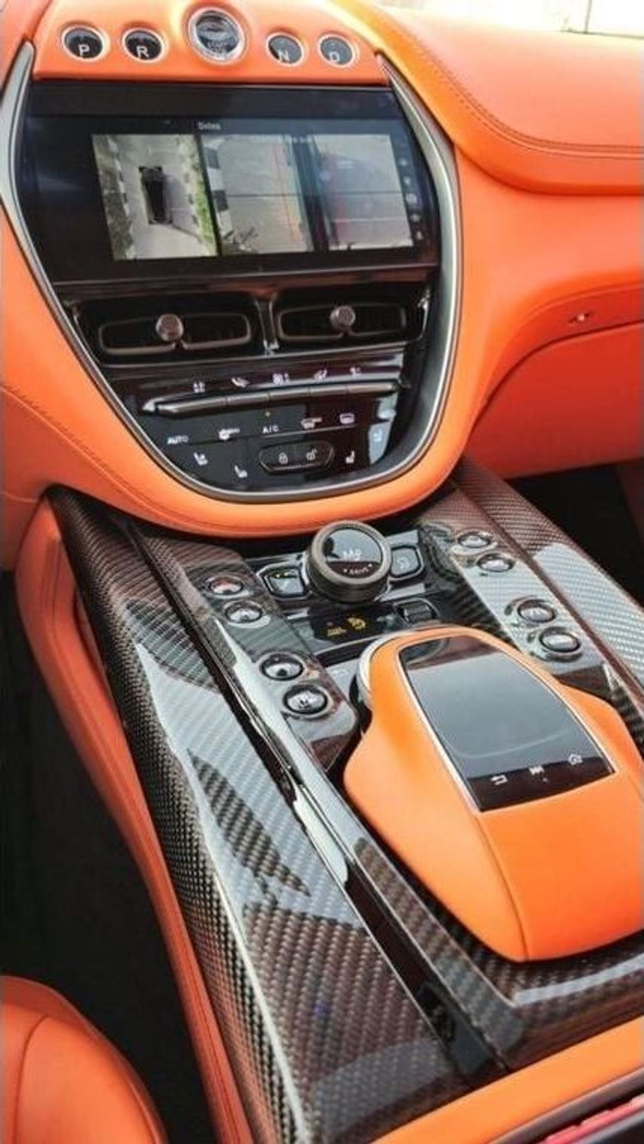 Used Aston Martin DBX ASTON MARTIN DBX : 4.0-liter twin-turbo V8 engine (from AMG) 2023 for sale ...