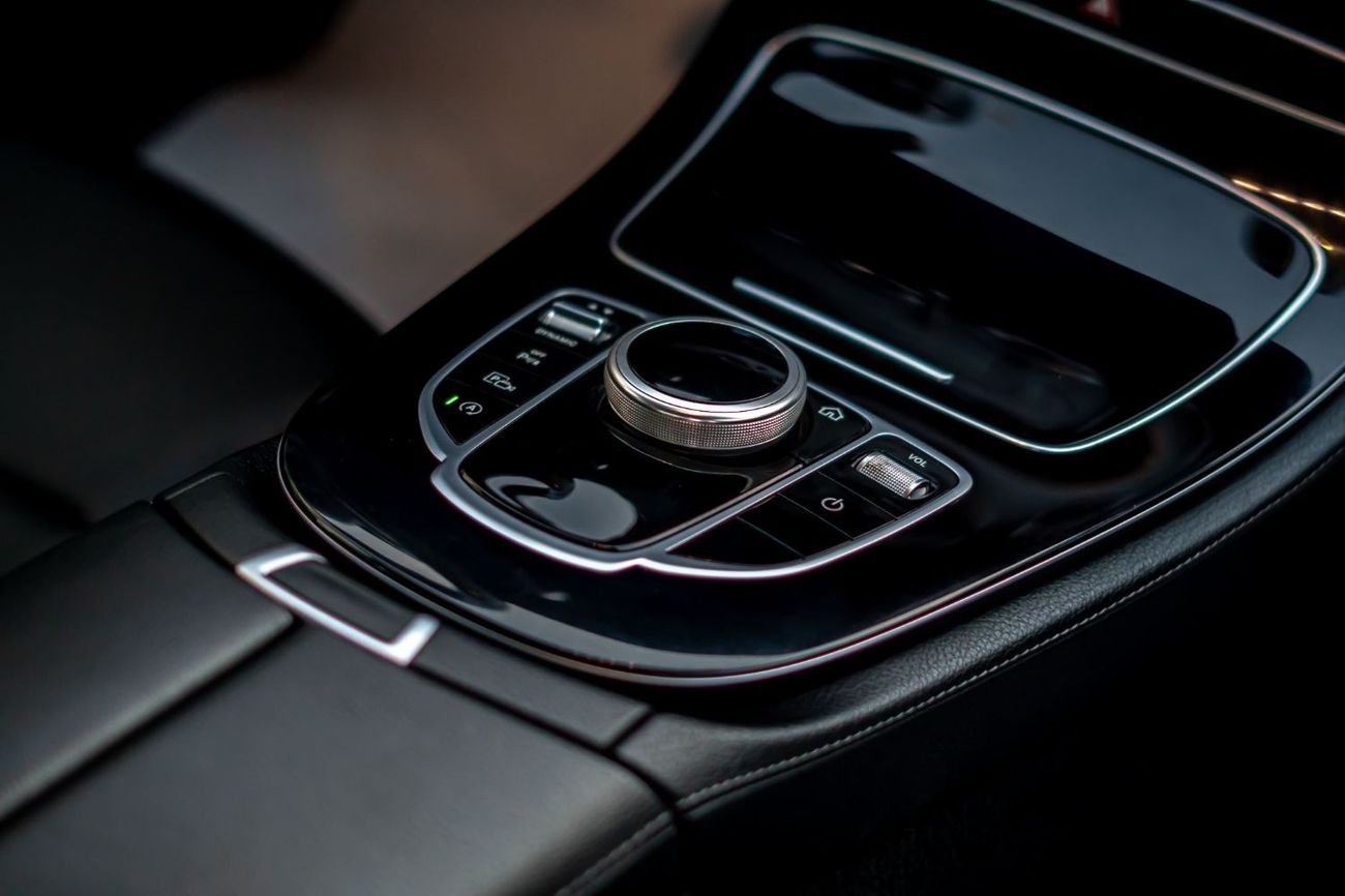 Used Mercedes-Benz E300 GCC CAR MODEL 2020 2020 for sale in Dubai - 846106