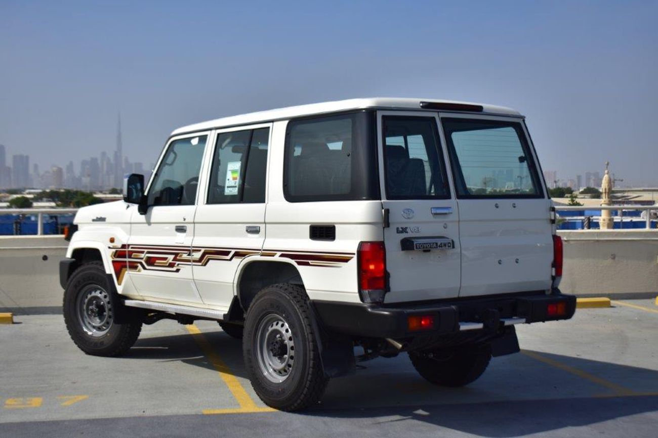 New Toyota Land Cruiser 70 76 V8 4.5L Manual Transmission 2024 for sale in Dubai - 709409