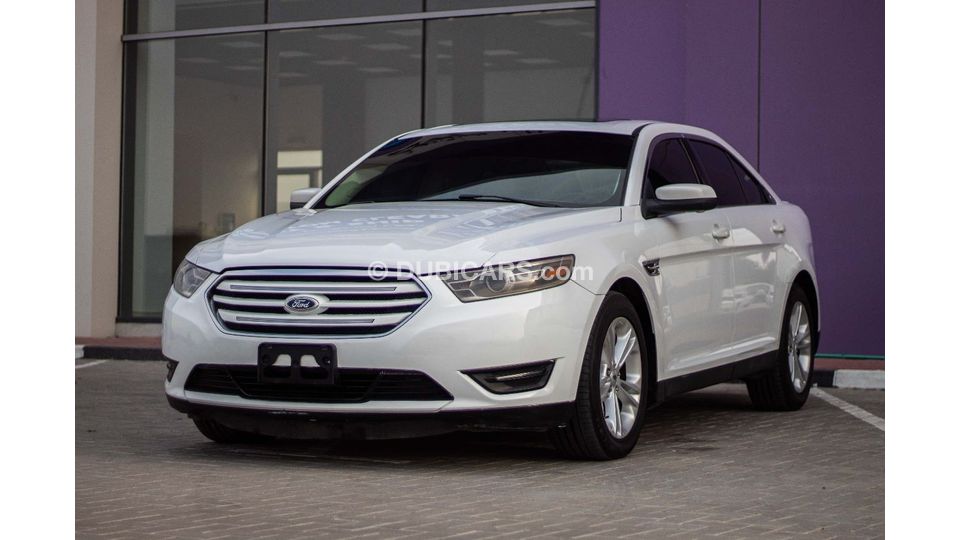 Used Ford Taurus 2015 for sale in Dubai - 596012