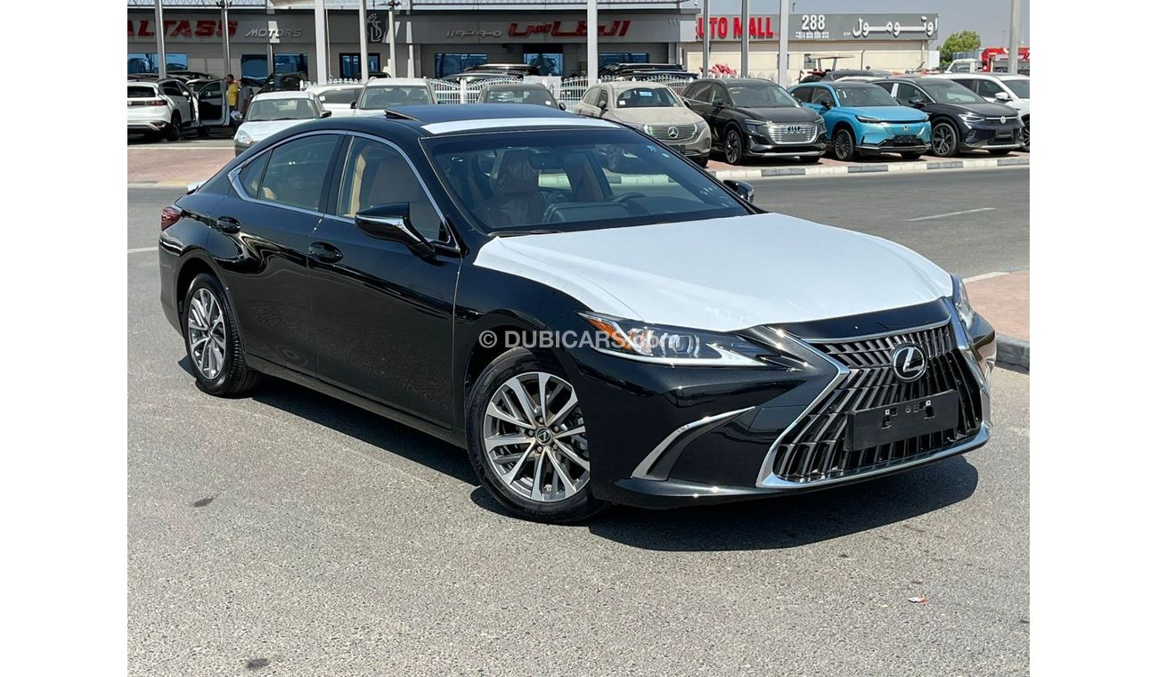 New LEXUS ES 300 HYBIRD 2023 2023 for sale in Dubai - 668594