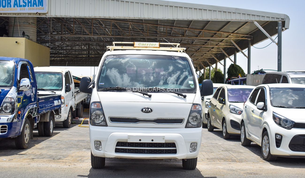 Used Kia Bongo III 2015 for sale in Dubai - 620665