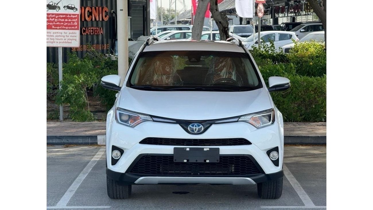 Used Toyota RAV4 2018 XLE HEV HYBRID ENGINE AWD USA IMPORTED 2018 for sale in Dubai - 727731