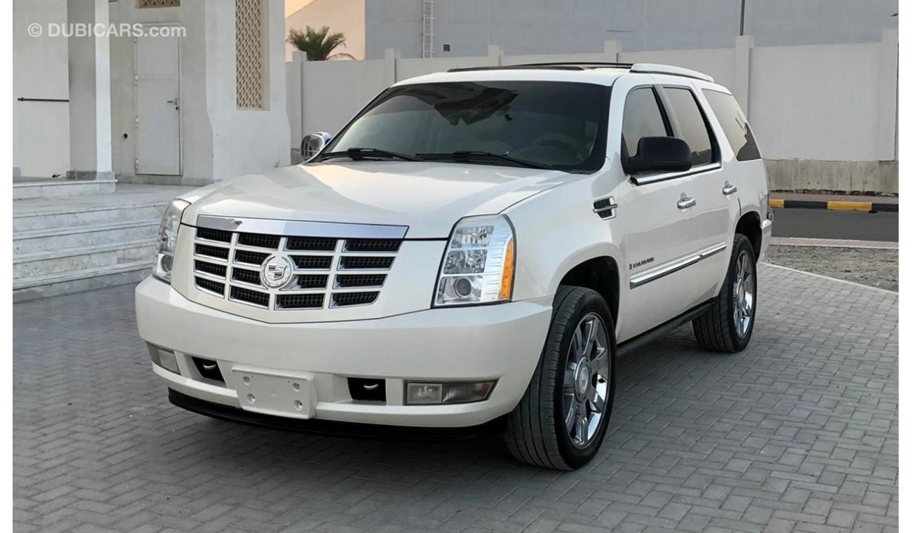 Used Cadillac Escalade CADILAC ESCALD 2008 for sale in Dubai - 412852