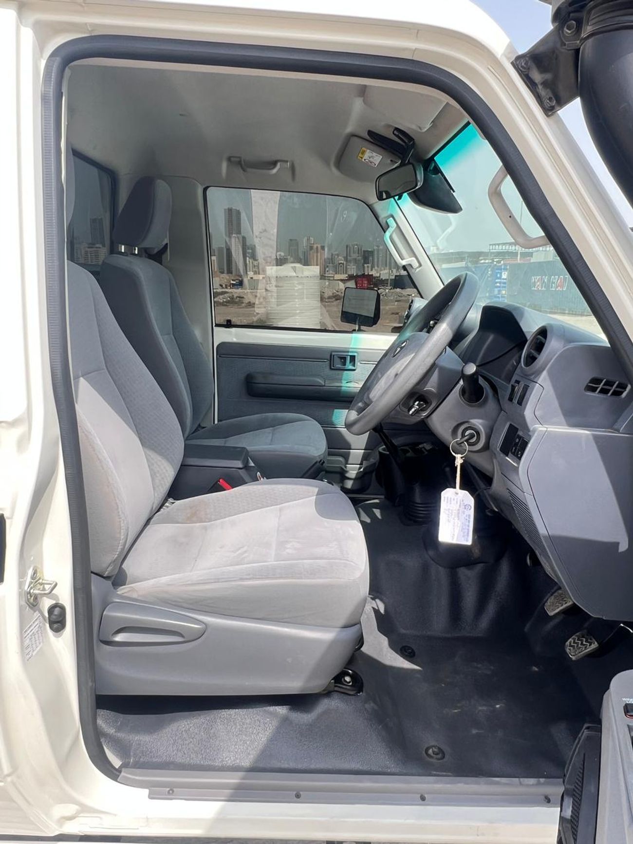 Used Toyota Land Cruiser diesel right hand drive 4500 cc ,manual gear ...